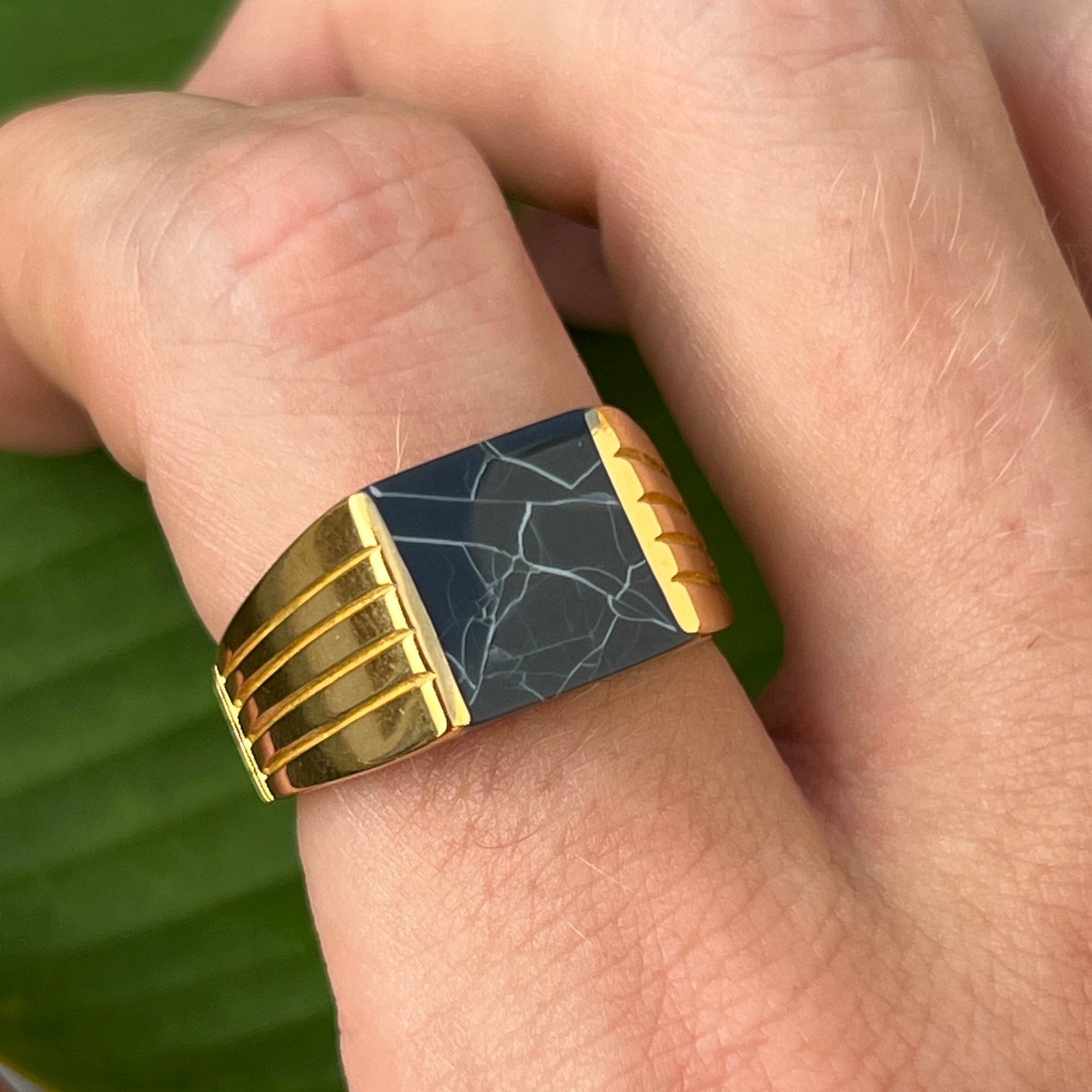 TIE-DYE MARBLE RING IN GOLD – Untold-truth-ecom